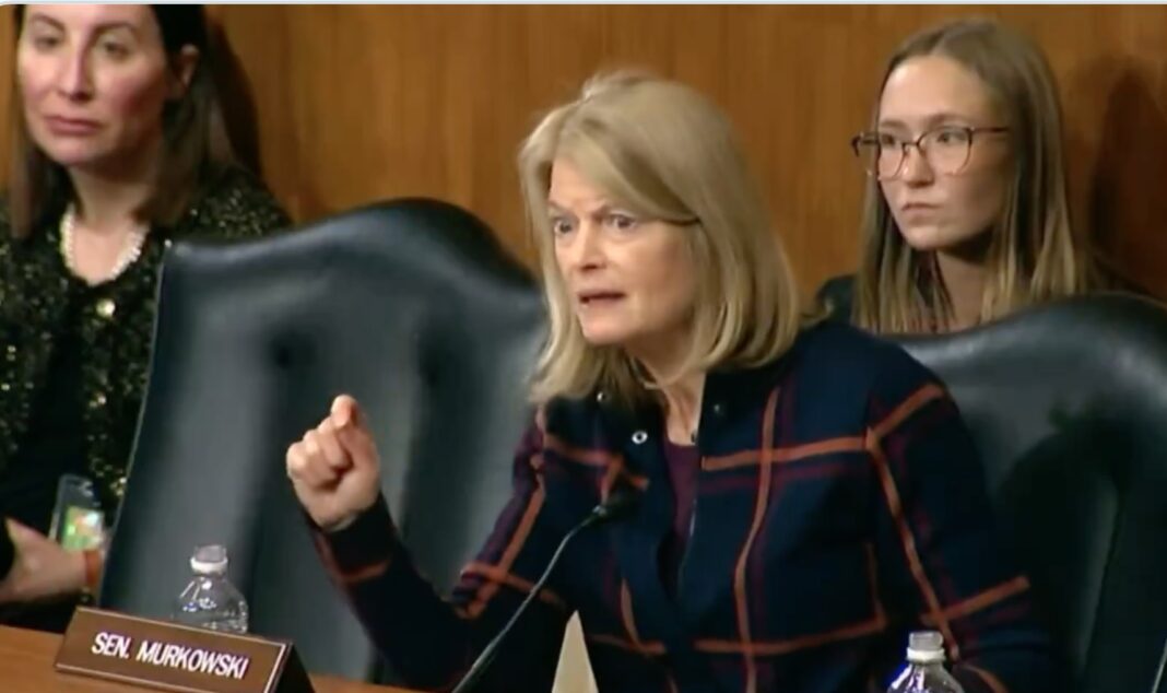 Murkowski's staff is highest paid of any U.S. senator - Must Read Alaska